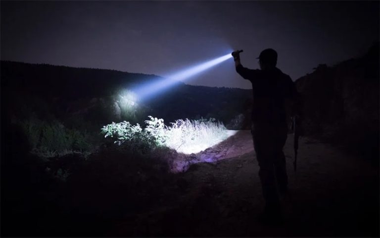 The Ultimate Guide to Hunting Lights - Jim Beam Racing